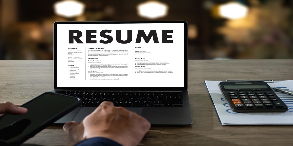 How to Build an Impressive IT Resume from Scratch - Tekberry